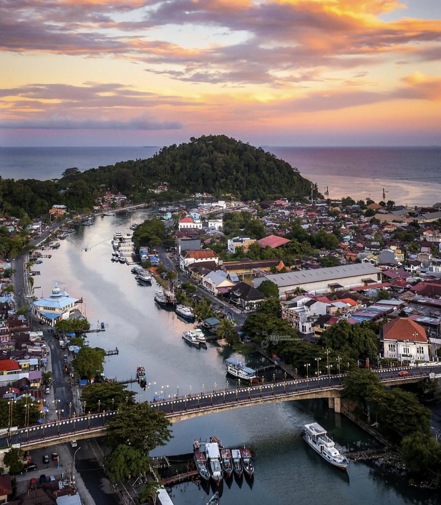 Jembatan Siti Nurbaya: Tujuan Wisata yang Menyajikan Keindahan ...