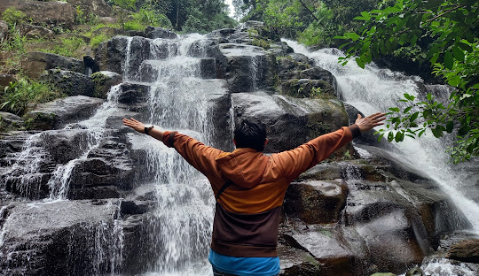 Air Terjun Sarasah Gaduik, Keindahan Alam yang Menakjubkan di Padang