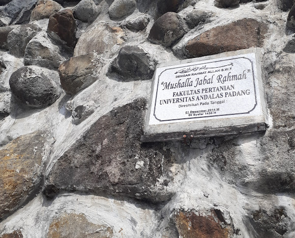 Mushala Batu Jabal Rahmah Destinasi Unik di Universitas Andalas