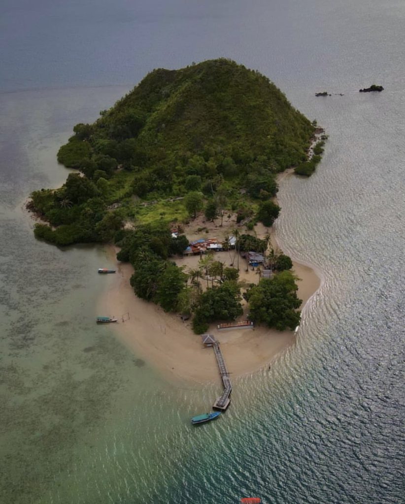 Fakta Menarik Pulau Setan: Pesona Eksotis Di Balik Nama Menyeramkan ...
