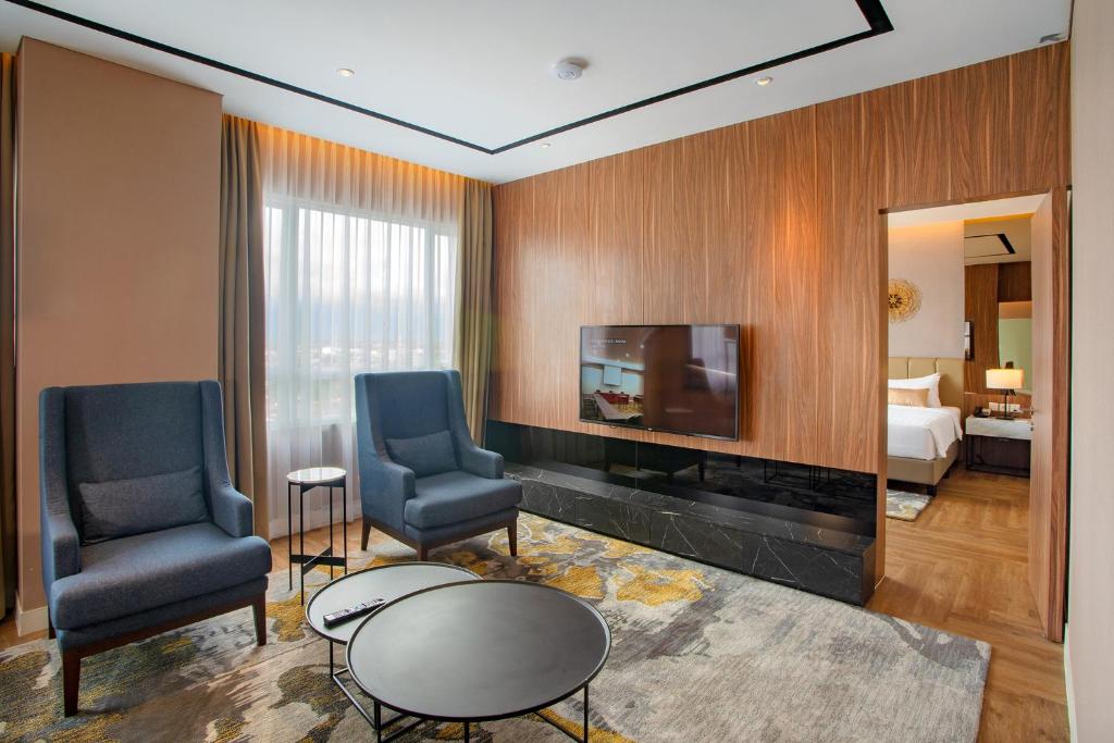 7 Rekomendasi Hotel Terbaik di Kota Padang - West Sumatra 360