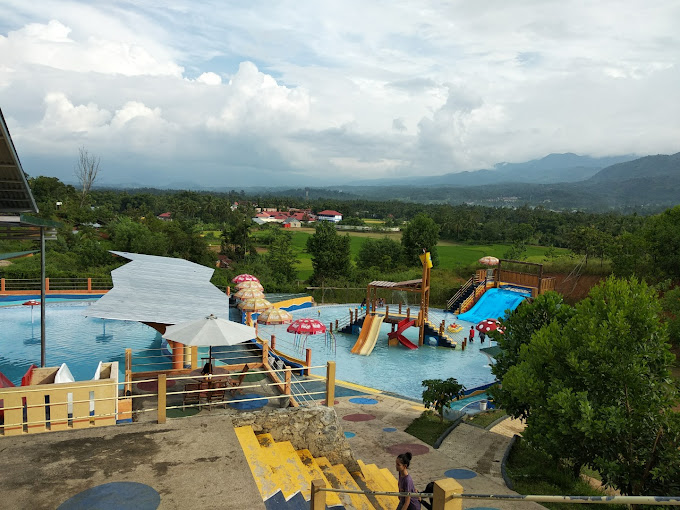 What To Do in Solok: Exploring Nature, Culture & Adventure