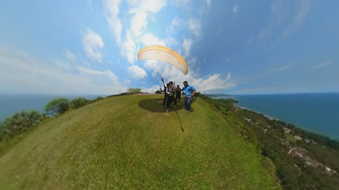 3 Rekomendasi Spot Atraksi Paralayang di Sumatera Barat